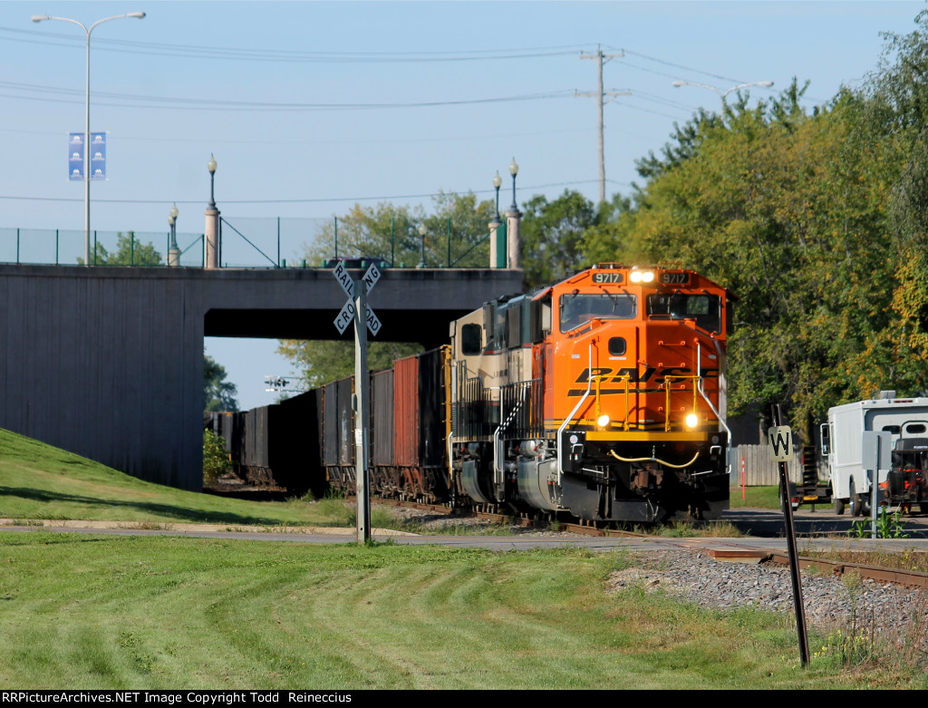 BNSF 9717